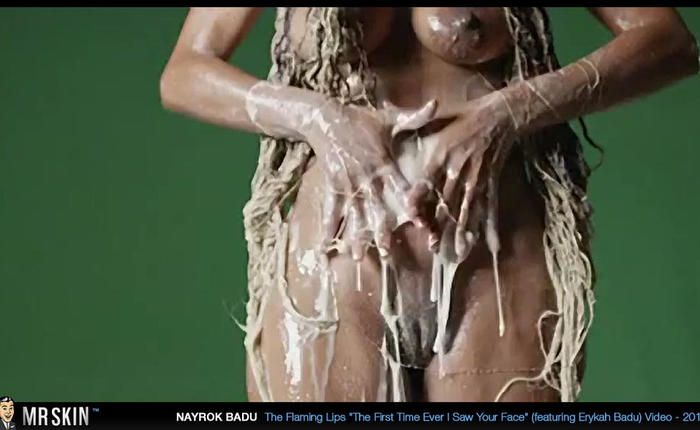Erykah Badu Is Super Pissed About That Nude Flaming Lips Video Pics