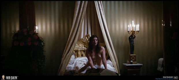 Good Luck Chuck Kink And More Nudeworthy On Netflix 4 22 15