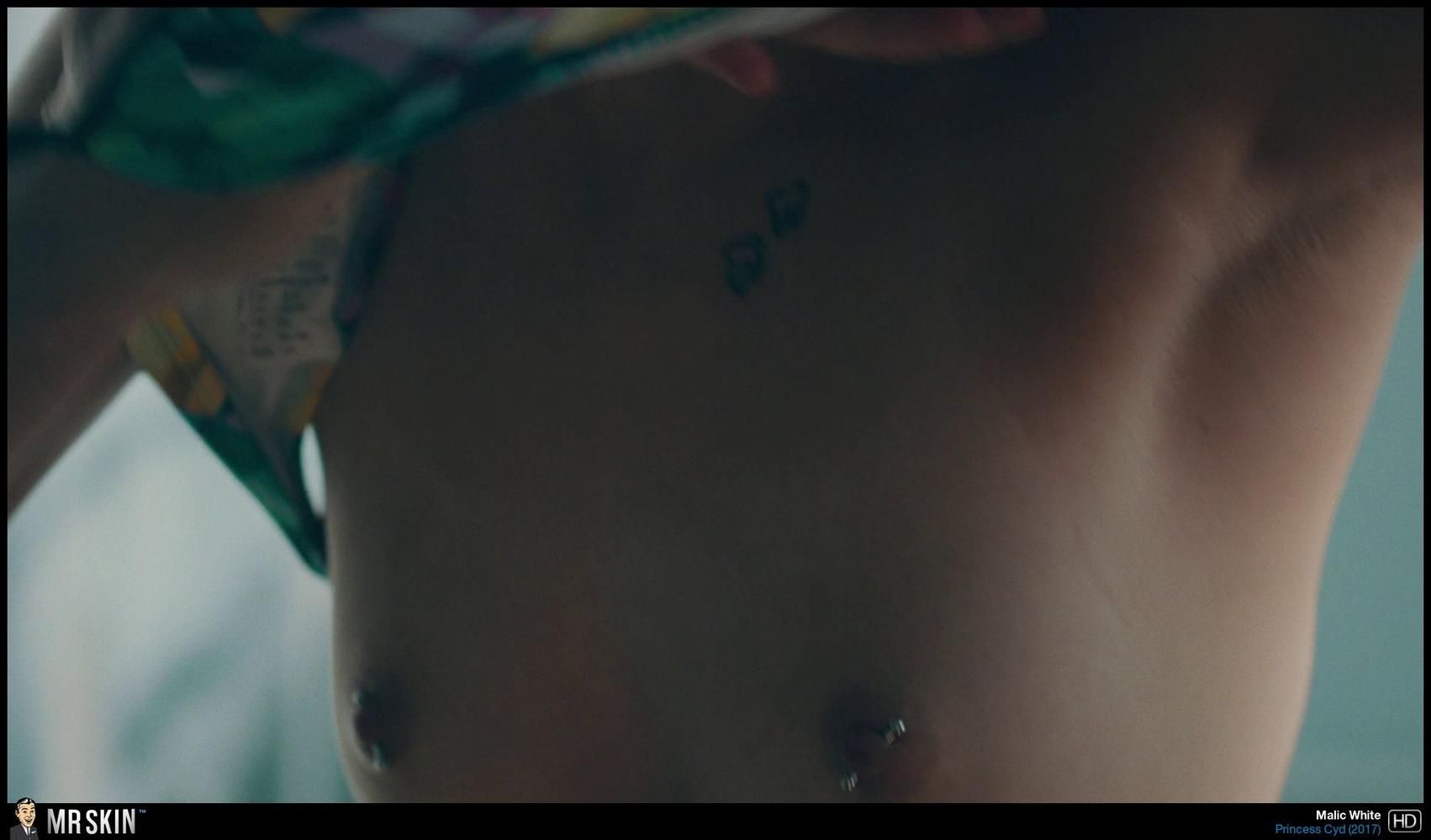 Nude And Noteworthy On Hulu 300 Cabin In The Woods National Lampoon