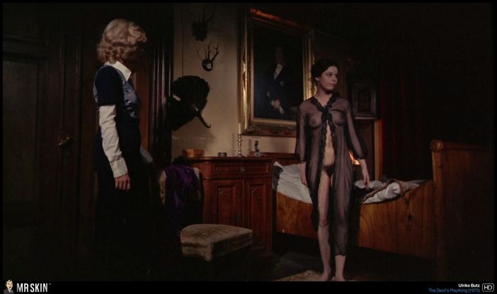 Staff Picks Lesbian Vampires