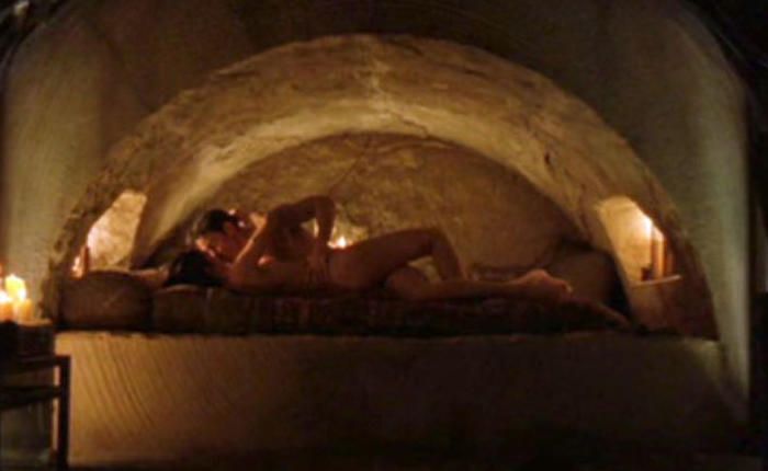 Check Out Carrie Anne Moss Breastacular Nude Scene