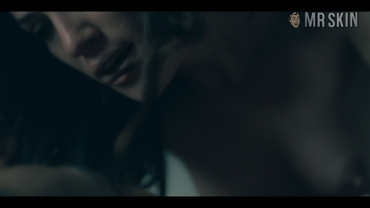 Kate Siegel Nude Naked Pics And Sex Scenes At Mr Skin