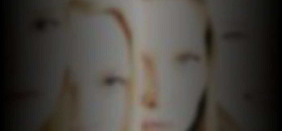 Hottest Scenes From White Oleander 2002 Sexy Pics And Clips Mr Skin